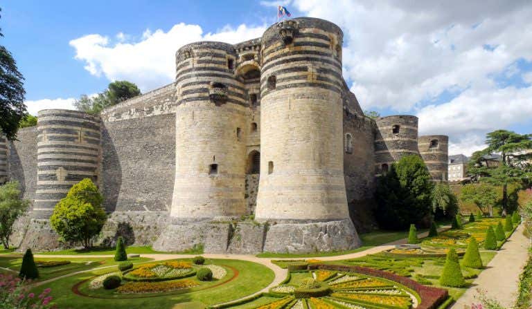Top 10 Famous French Castles | Civitatis