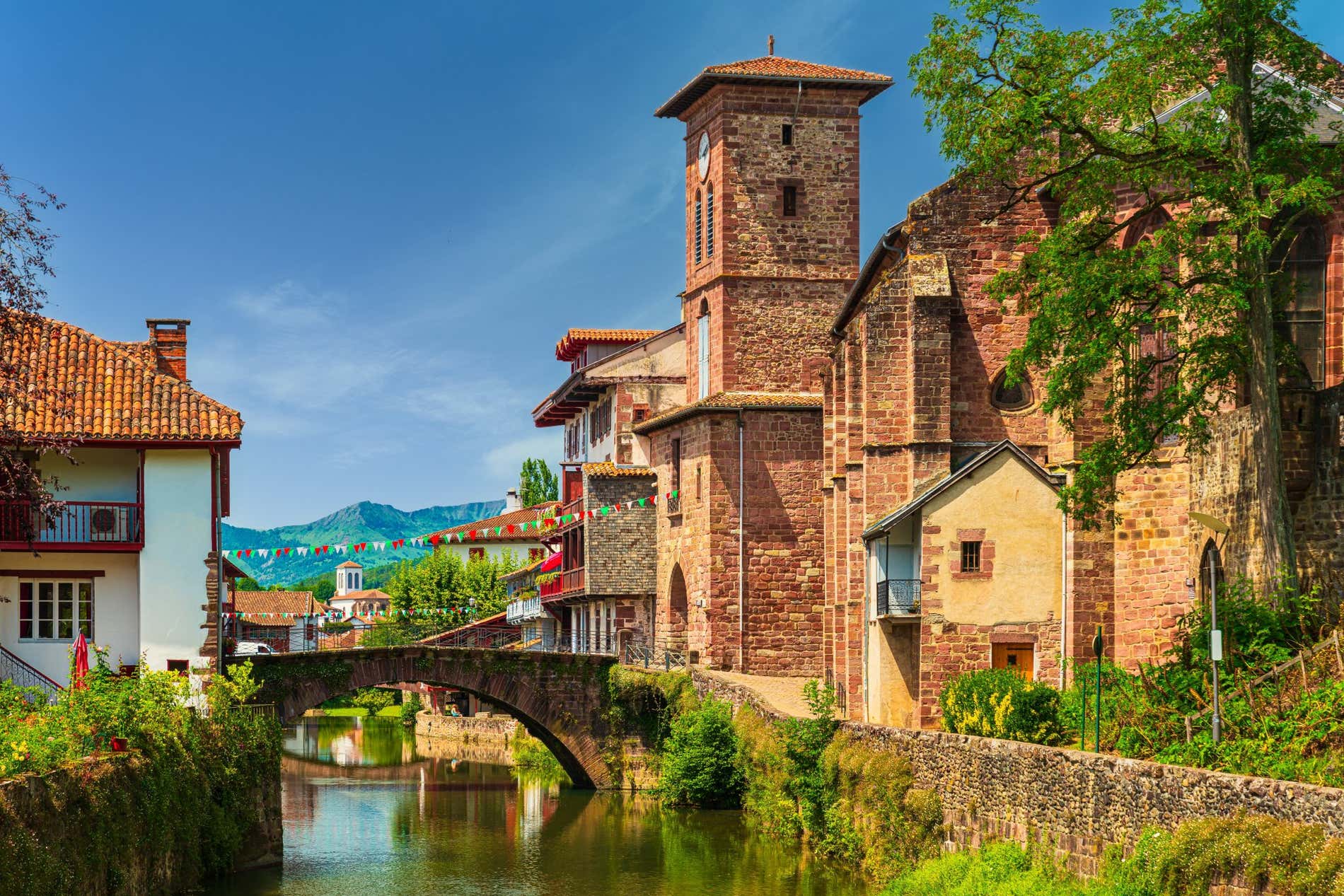 Les 8 plus beaux villages du Pays basque français | Civitatis