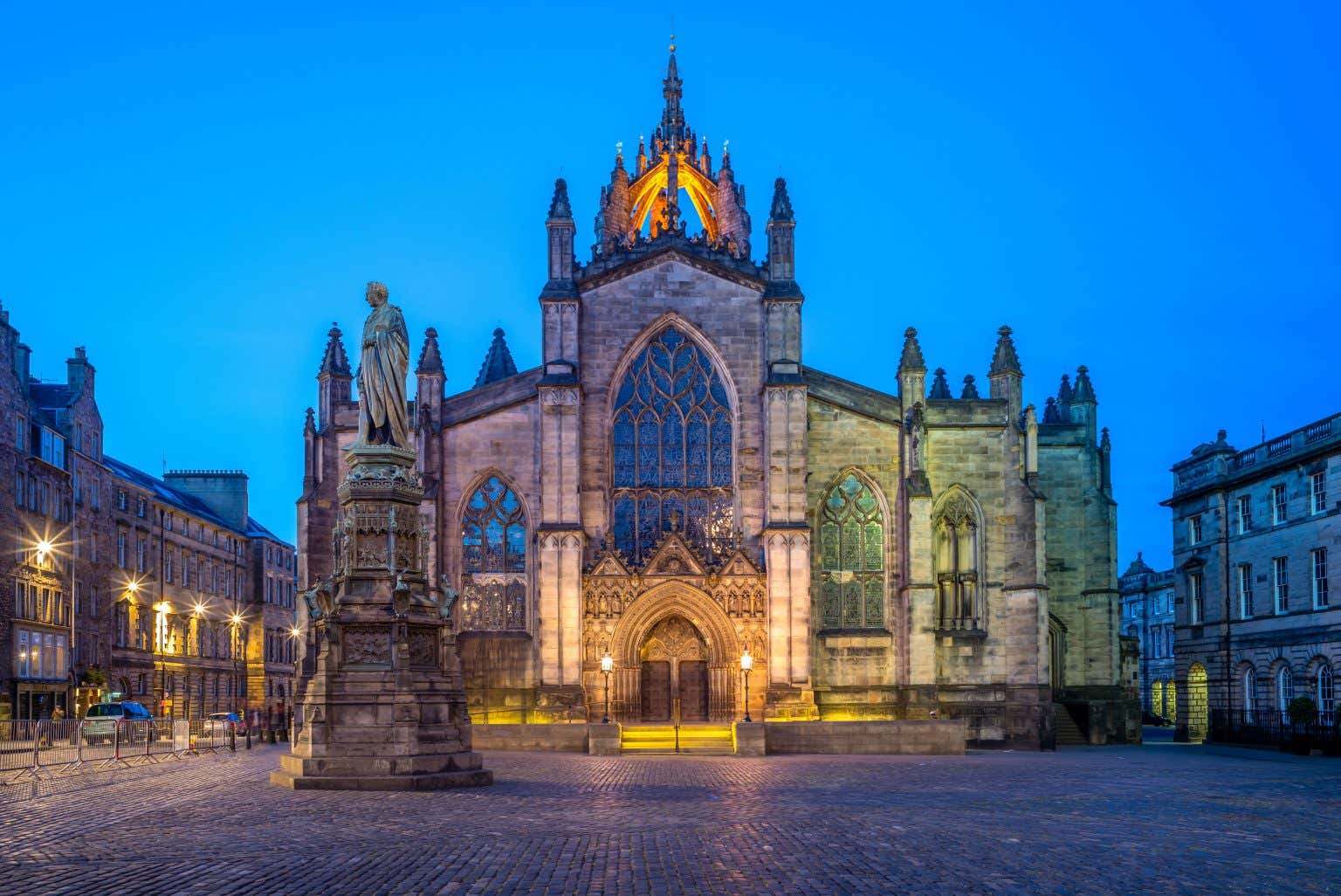 What to Do in Edinburgh: 12 Ways to Enjoy Scotland's Capital