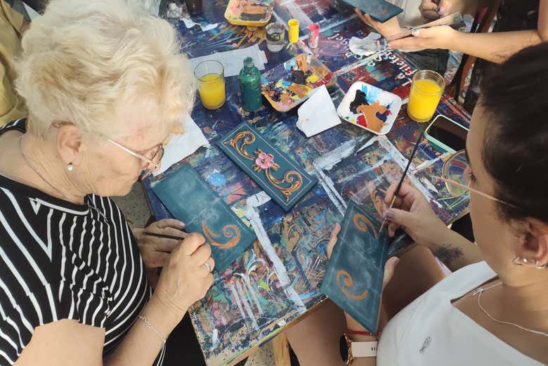 Tour de fileteado porteño por el barrio de San Telmo, Buenos Aires ...