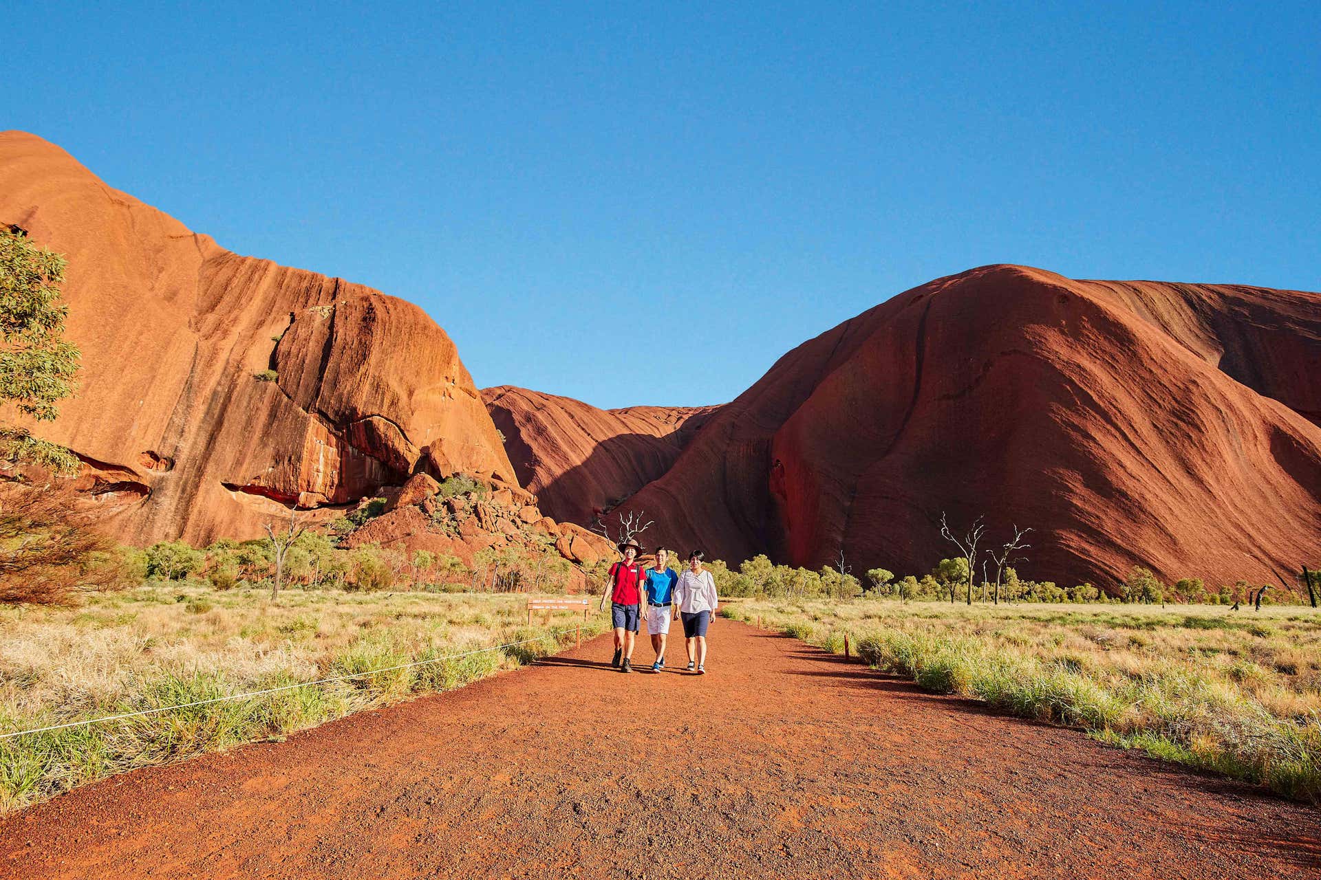 Uluru Hiking Trail, Yulara