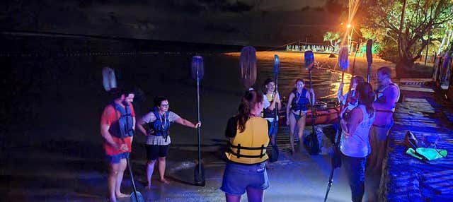 Tour del plancton luminiscente en kayak en la isla de Boipeba, Isla de ...