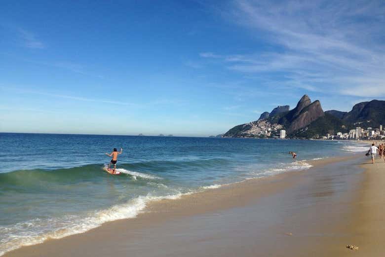 Curso de surf en Río de Janeiro - Reserva online en Civitatis.com