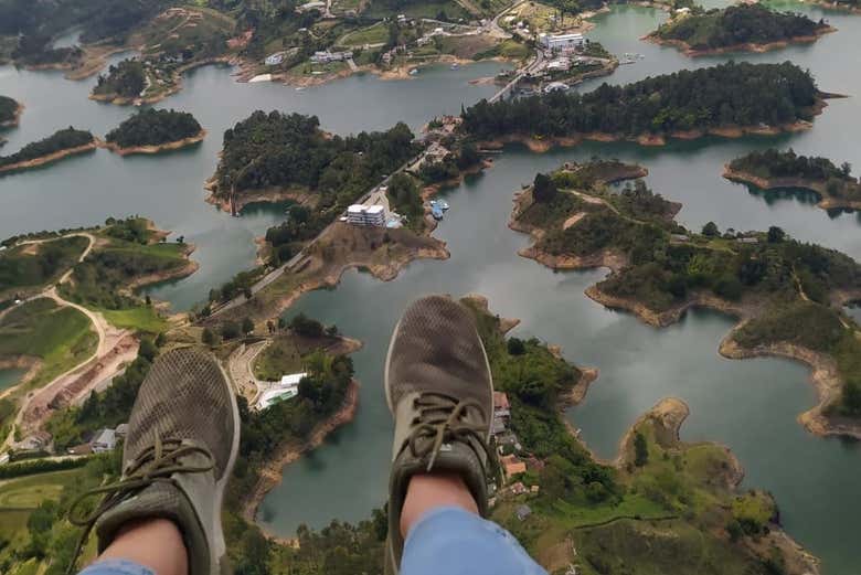 Vuelo en parapente por Guatapé - Reserva online en Civitatis.com