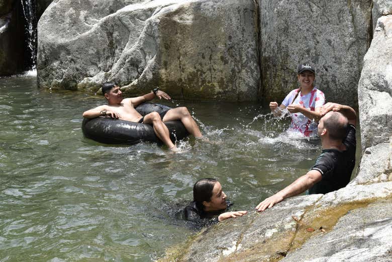 Tubing en el río Claro en San Luis - Civitatis.com México