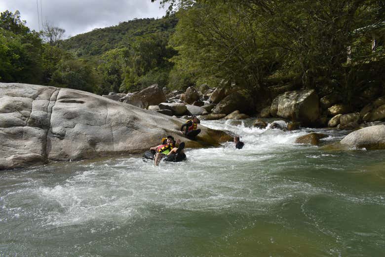 Tubing en el río Claro en San Luis - Civitatis.com México