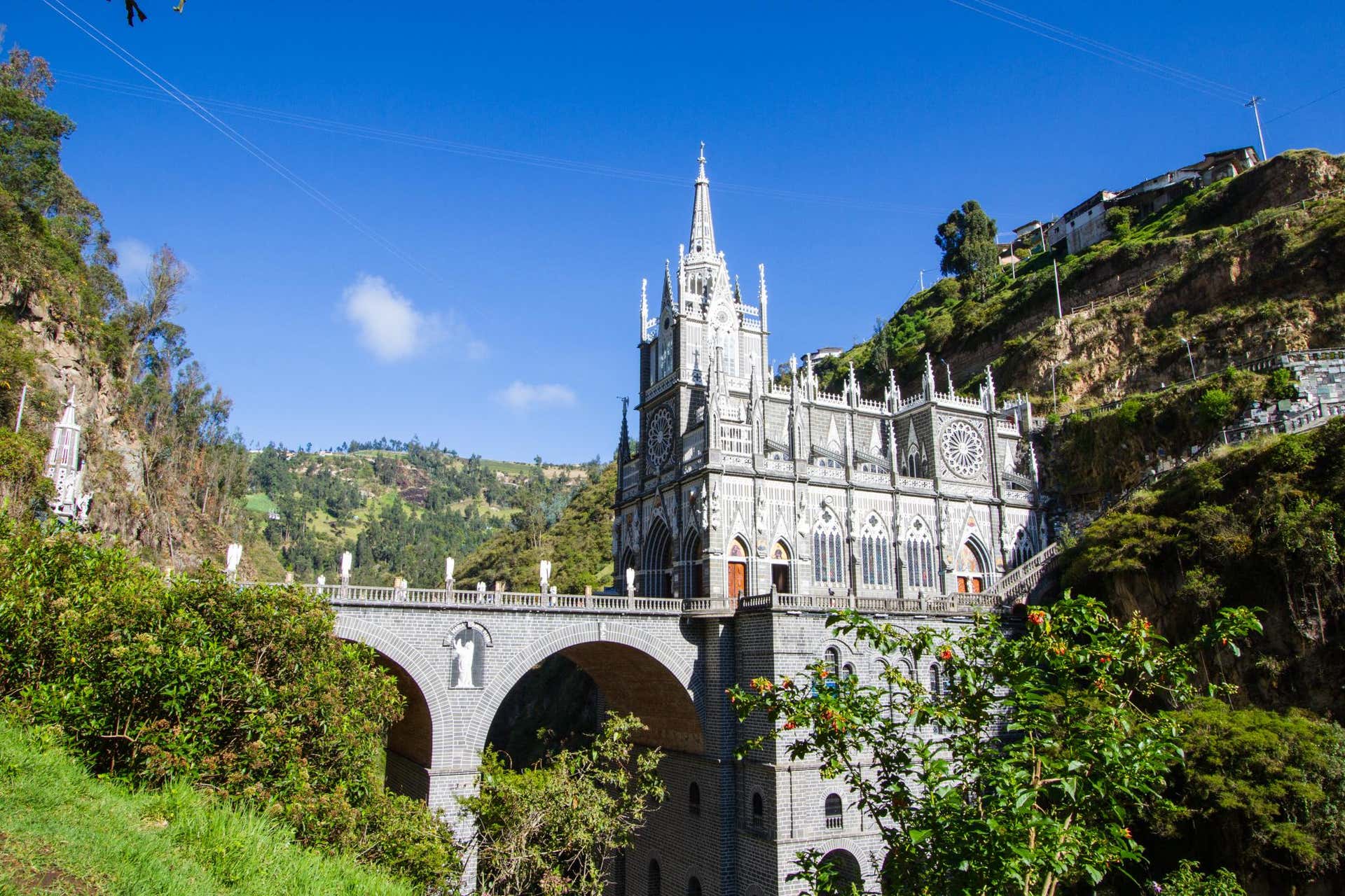 Las Lajas Sanctuary + Tulcán Cemetery Tour from Pasto