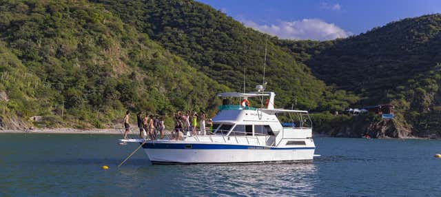 Paseo en barco por las playas de Santa Marta + Isla Pelícano - Civitatis