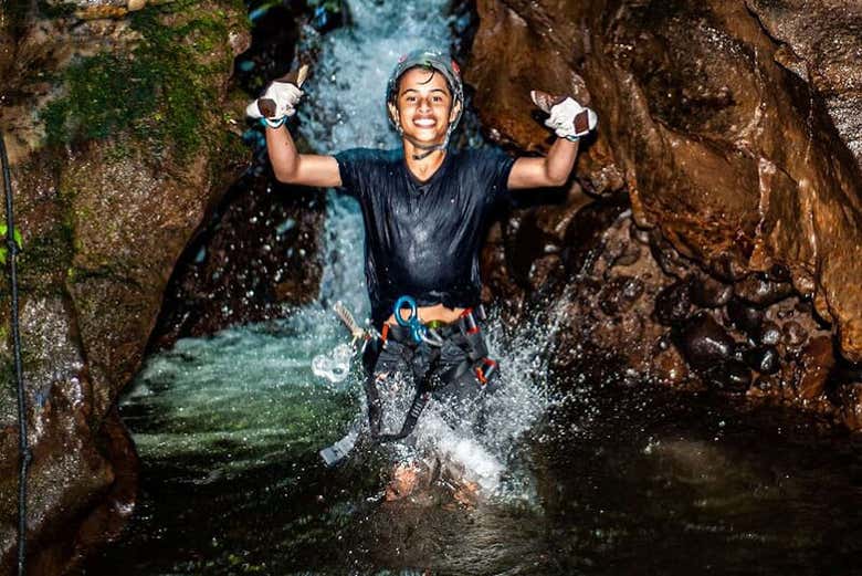 Rápel en La Roca Canyoning, La Fortuna
