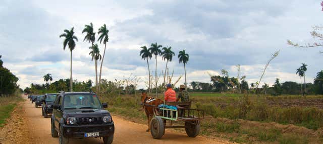 Jeep Safari por los alrededores de Yaguajay desde Cayo Santa María ...