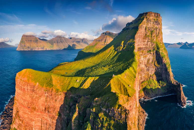 Randonnée menant au phare de Kallur depuis Trøllanes