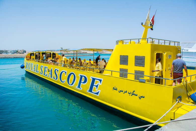 Red Sea Semi-Submarine Tour from Marsa Alam - Civitatis.com