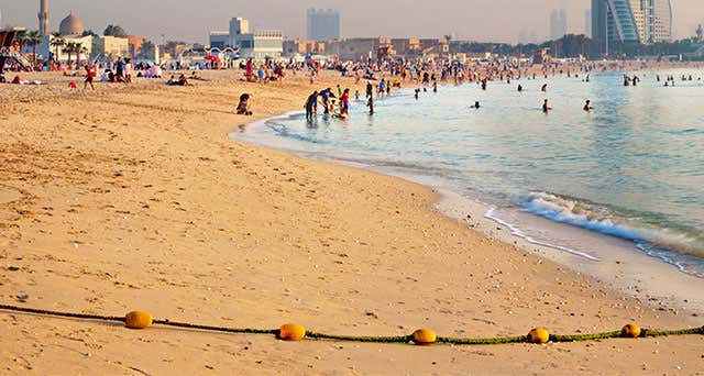 Open Beach - Uma das praias públicas mais famosas de Dubai