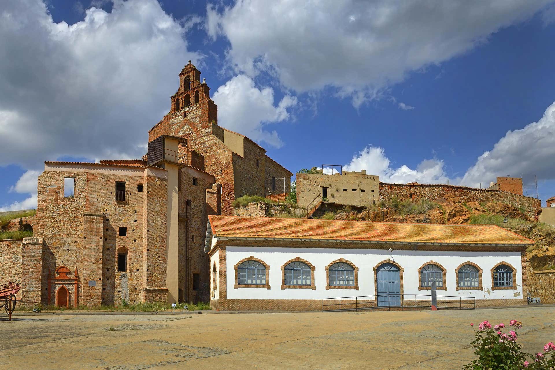 Tour por Almadén com ingressos - Reserve online em Civitatis.com