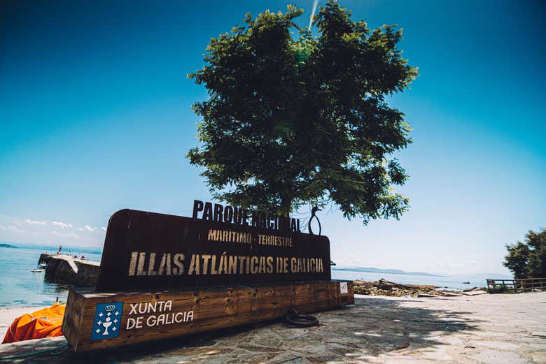 Barco a la isla de Ons desde Baiona - Reserva en Civitatis.com