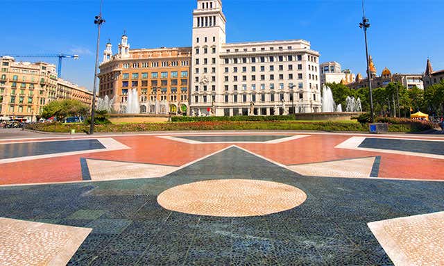 Plaça de Catalunya - A praça mais famosa de Barcelona