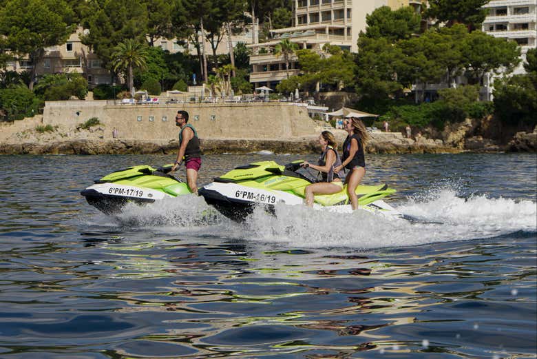 Aluguel de jet ski em Cala Nova - Reserve online em Civitatis.com