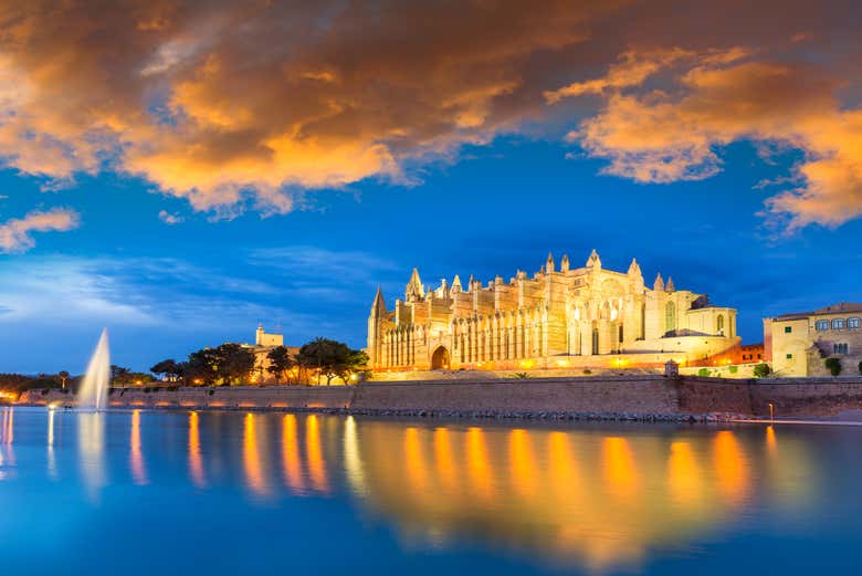 Bay of Palma Sunset Boat Tour from Can Pastilla - Civitatis.com