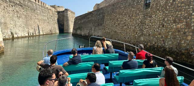 Paseo en barco por la bahía de Ceuta - Reserva en Civitatis.com