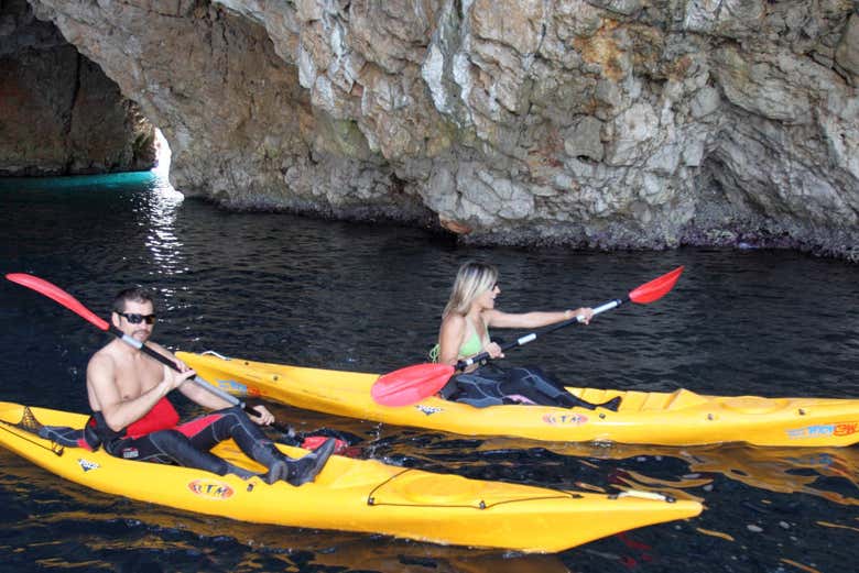 Tour en kayak por las islas Medas desde Estartit - Civitatis.com