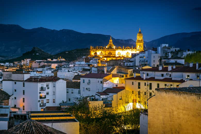Free tour de nuit dans Jaén - Réservez sur Civitatis.com Free tour de nuit dans Jaén - Réservez sur Civitatis.com