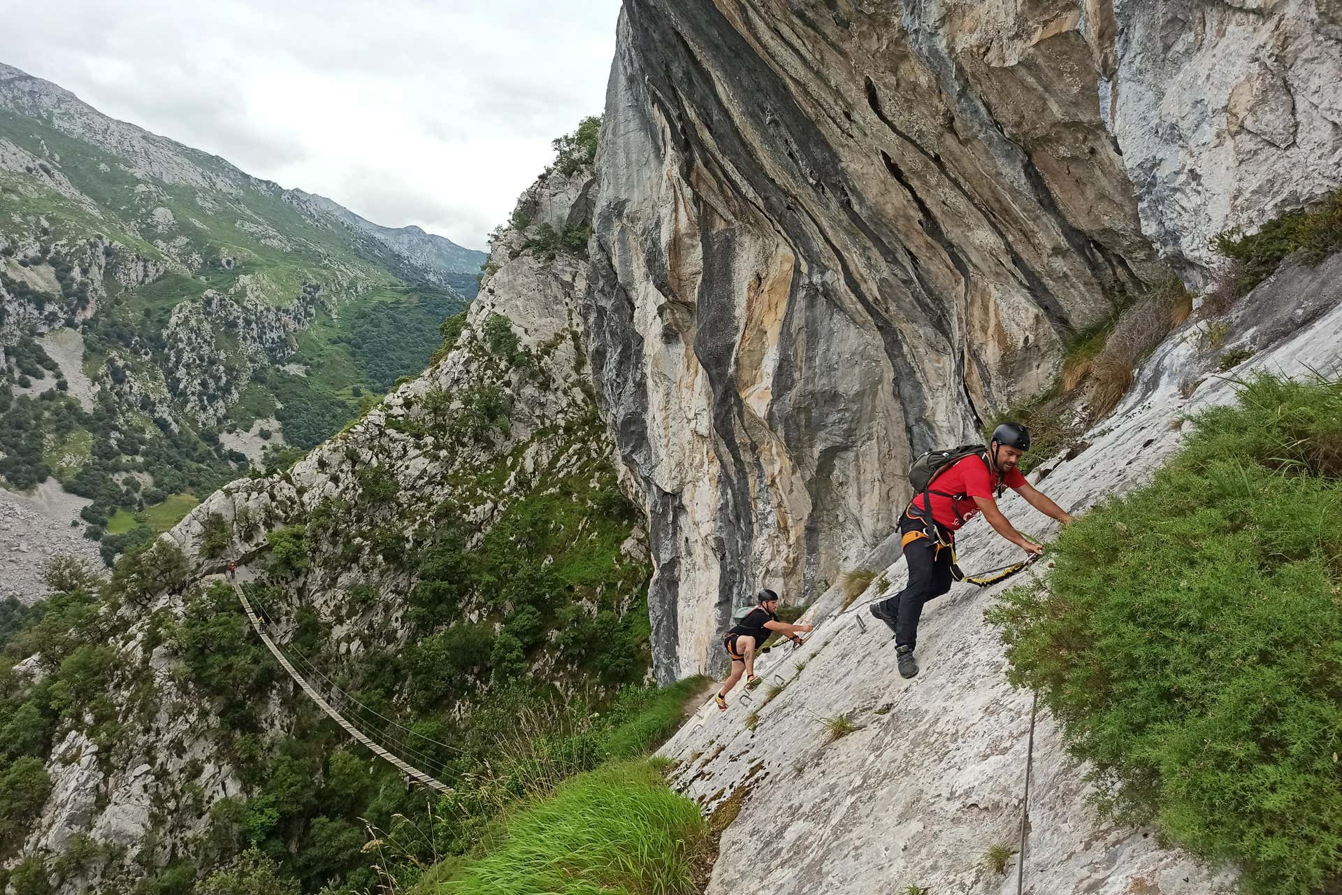 Via ferrata de La Hermida - Réservez en ligne sur Civitatis.com