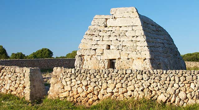 Naveta d'Es Tudons - Le célèbre monument préhistorique de Minorque