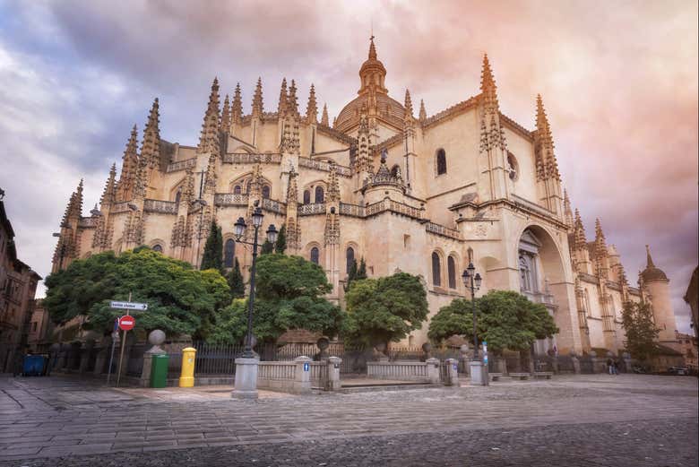 Tour al atardecer por la Segovia desconocida - Civitatis.com