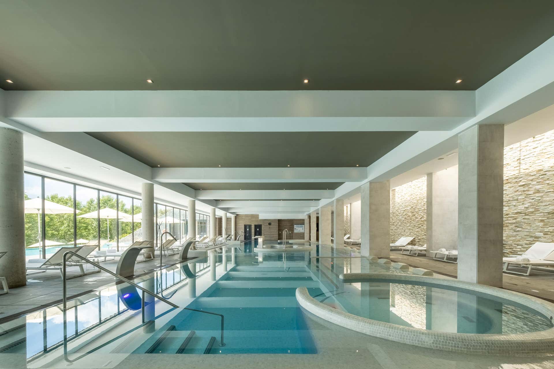 Entrada al balneario Castilla Termal Monasterio de Valbuena, Valbuena ...