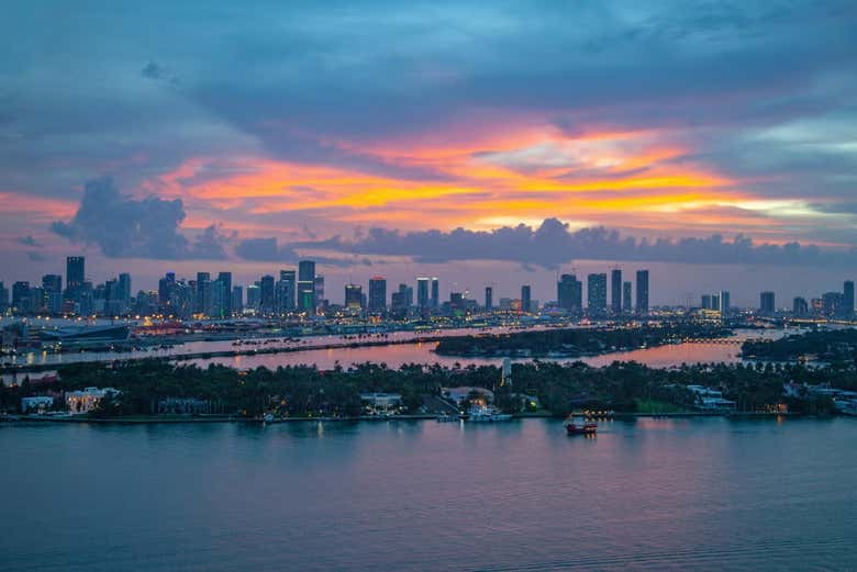 Paseo en barco al atardecer por Miami - Reserva en Civitatis.com