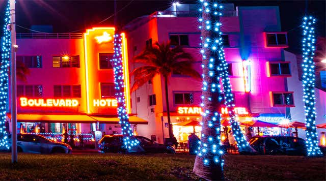Ocean Drive - The most famous street on Miami Beach