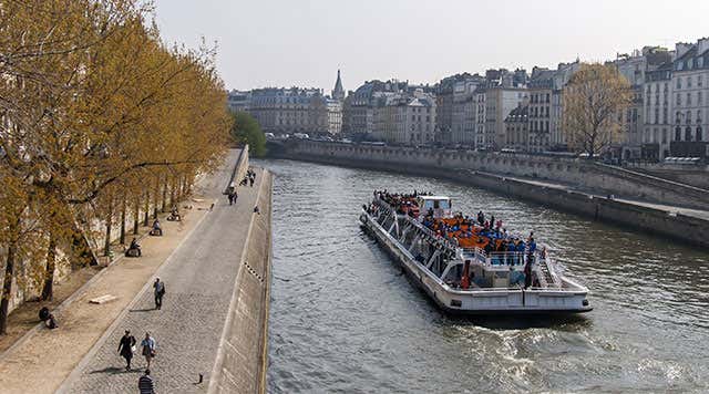 Paris Batobus - The Seine river-boat service