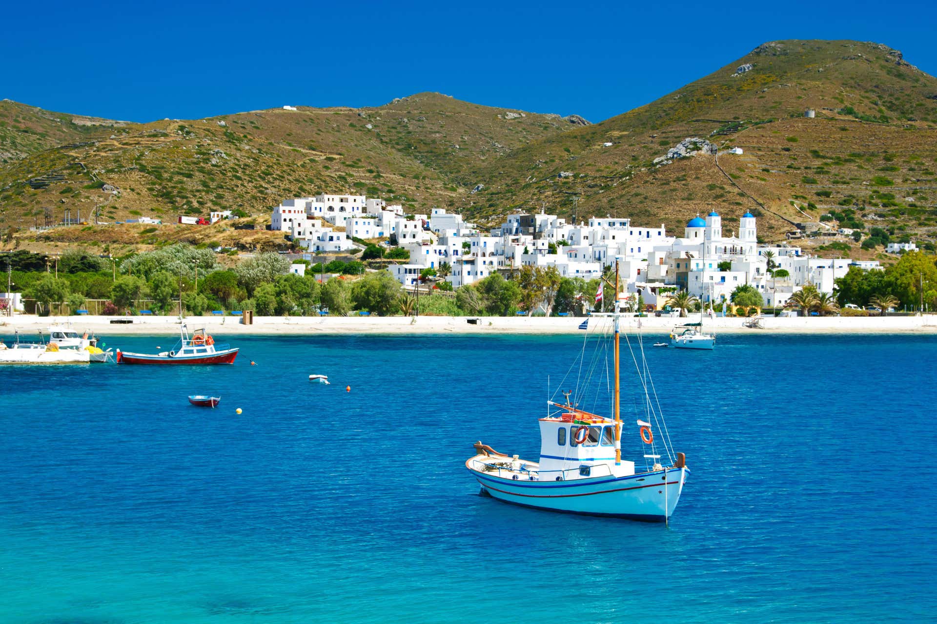 Iraklia & Schinoussa Boat Trip from Naxos - Book at Civitatis.com