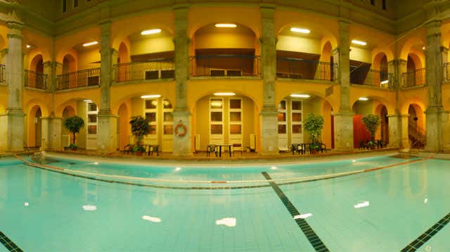 Rudas Thermal Bath - Opening hours and price in Budapest