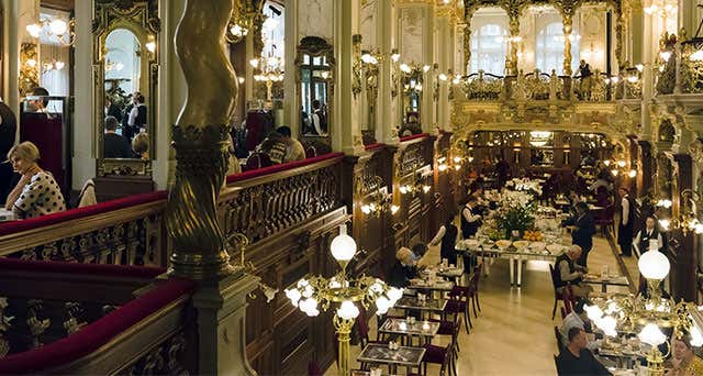 Best Cafés and Bakeries in Budapest - Delicious Hungarian treats