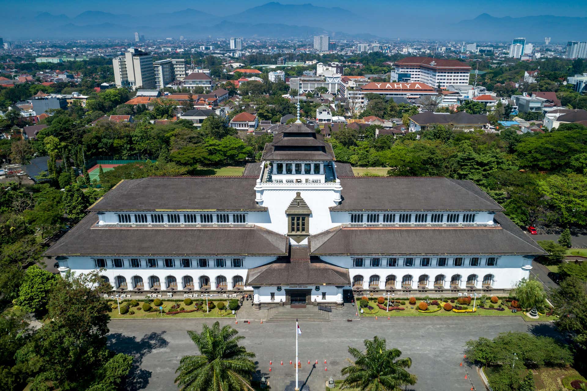 Private Bandung Guided Tour - Book Online at Civitatis.com