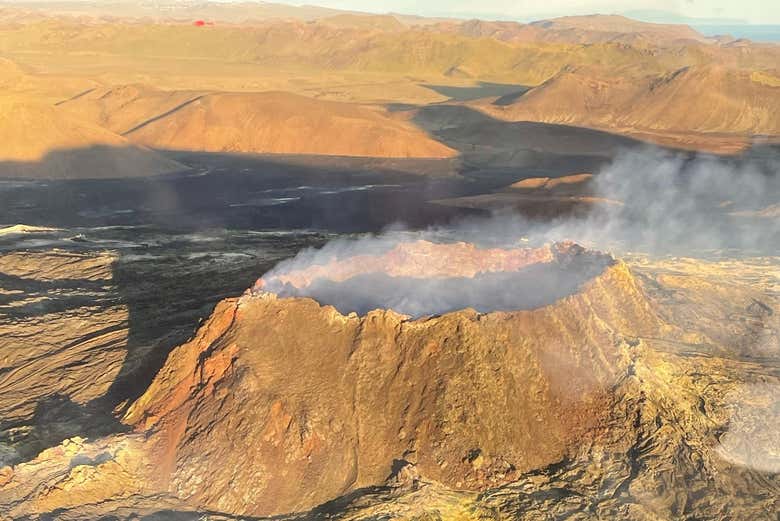 Iceland Volcano Helicopter Tour from Reykjavik, Reykjavík