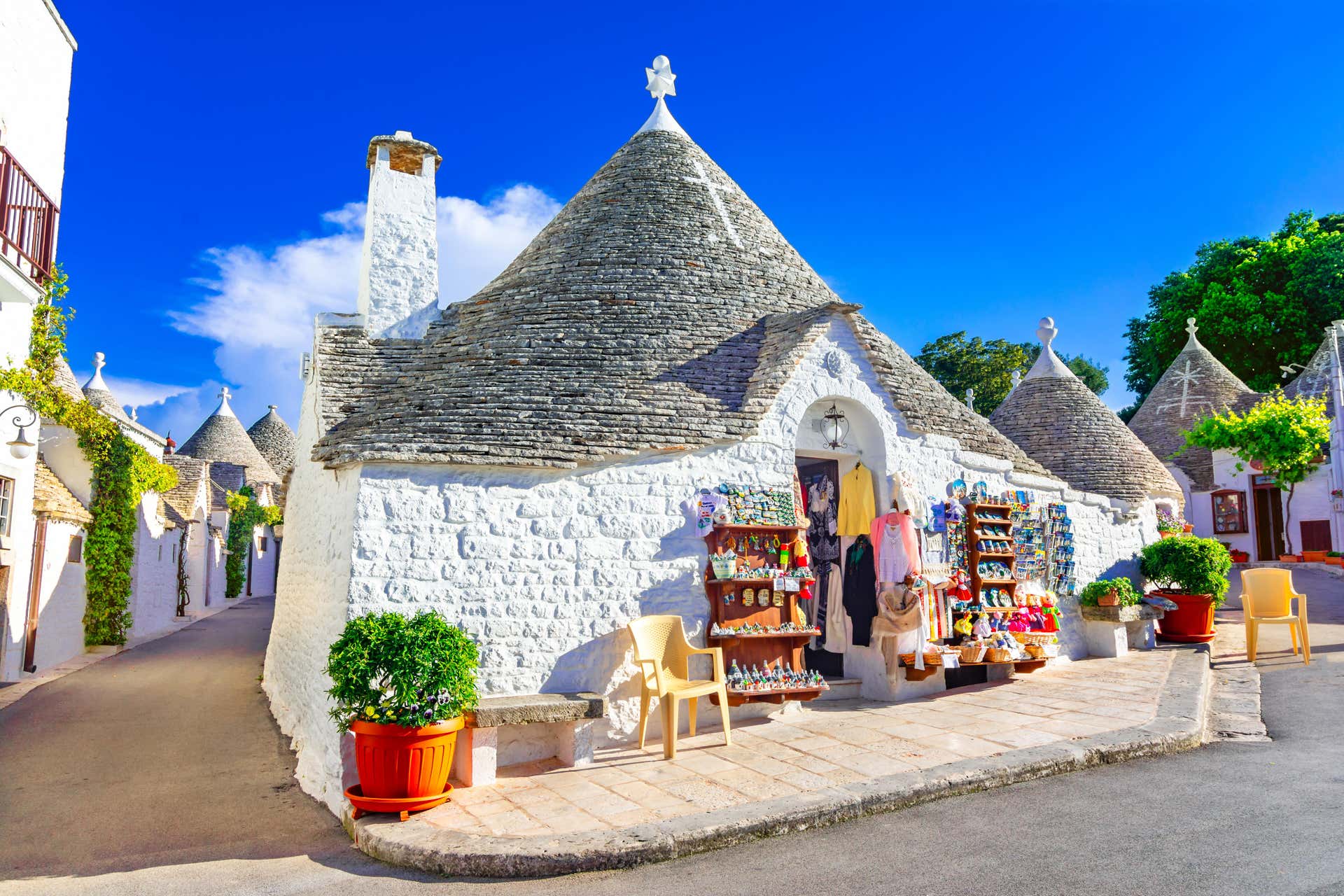 Alberobello Self-Guided Day Trip in Monopoli - Civitatis.com