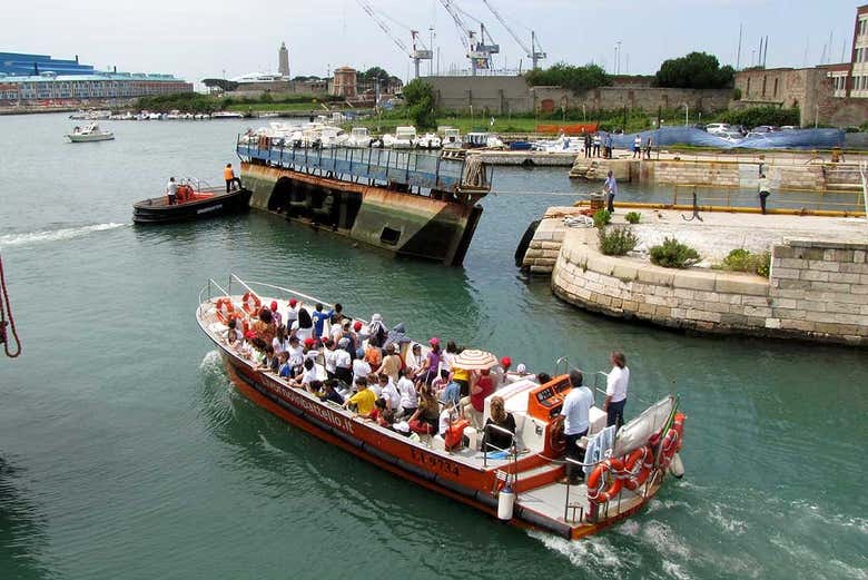 Paseo en barco por los canales de Livorno + Comida - Civitatis