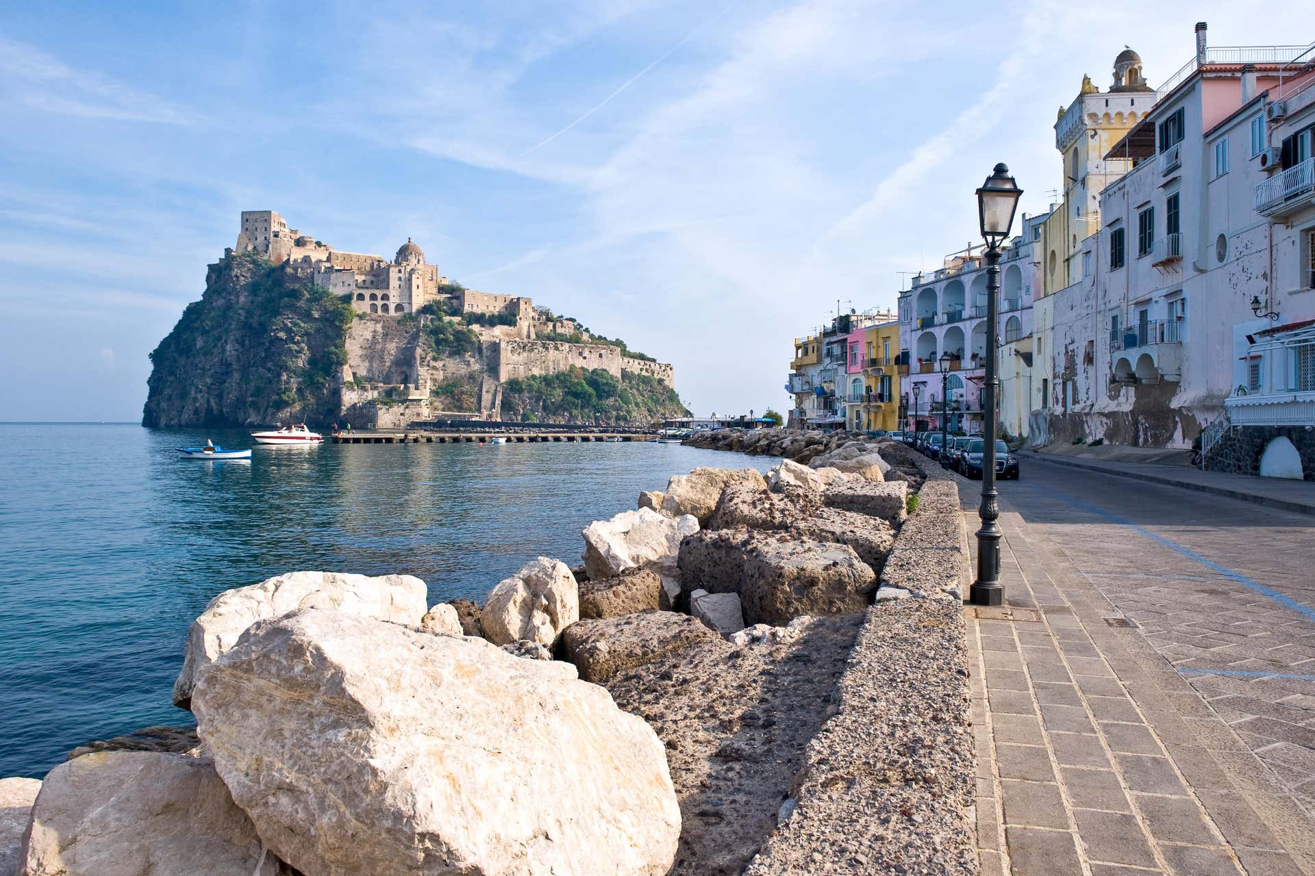 Excursión a Ischia por libre desde Nápoles - Civitatis.com