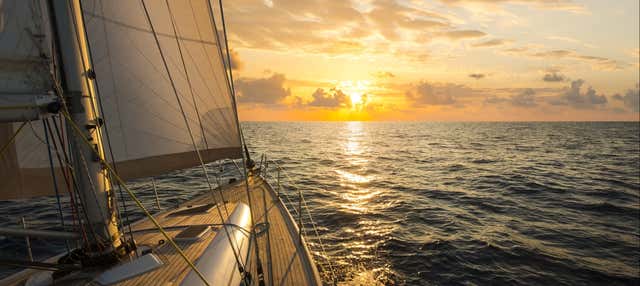 Paseo en barco al atardecer con aperitivo por Palinuro - Civitatis