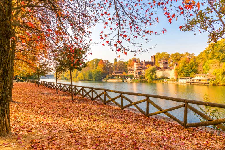 Guided Tour of Valentino Park, Turin - Civitatis.com