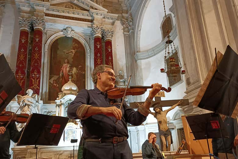 Concierto de Las cuatro estaciones en la iglesia de Vivaldi, Venecia ...