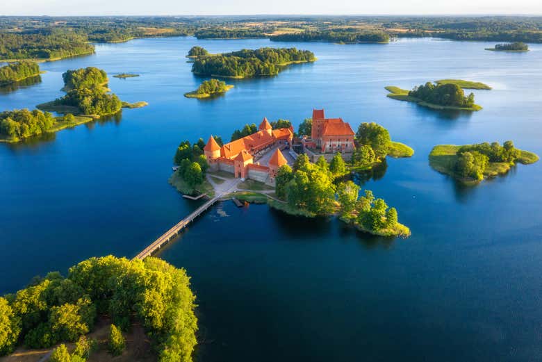 Aircraft Flight Over Trakai of Vilnius - Book at Civitatis.com