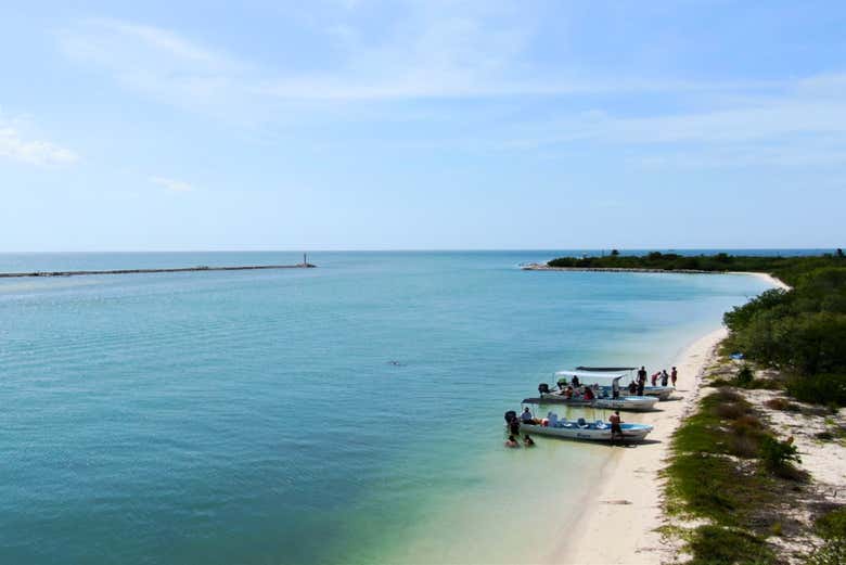 Las Coloradas Natural Park Trip from Cancun - Civitatis.com