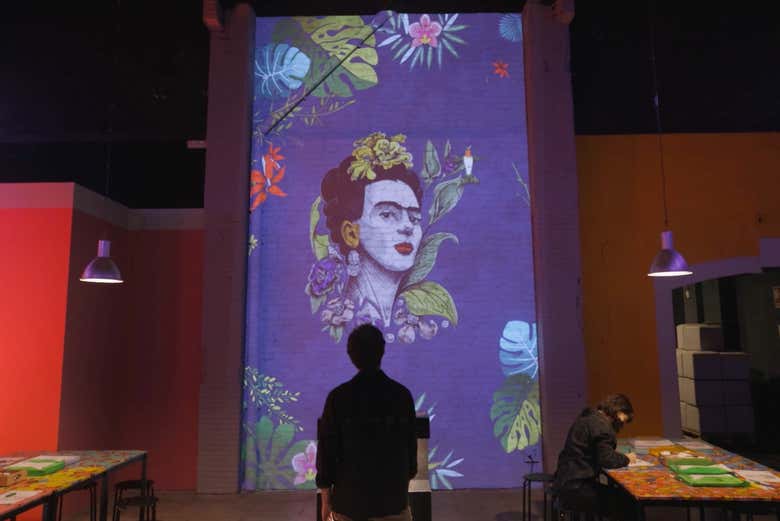Entrada a la exposición inmersiva de Frida Kahlo: La vida de un icono ...