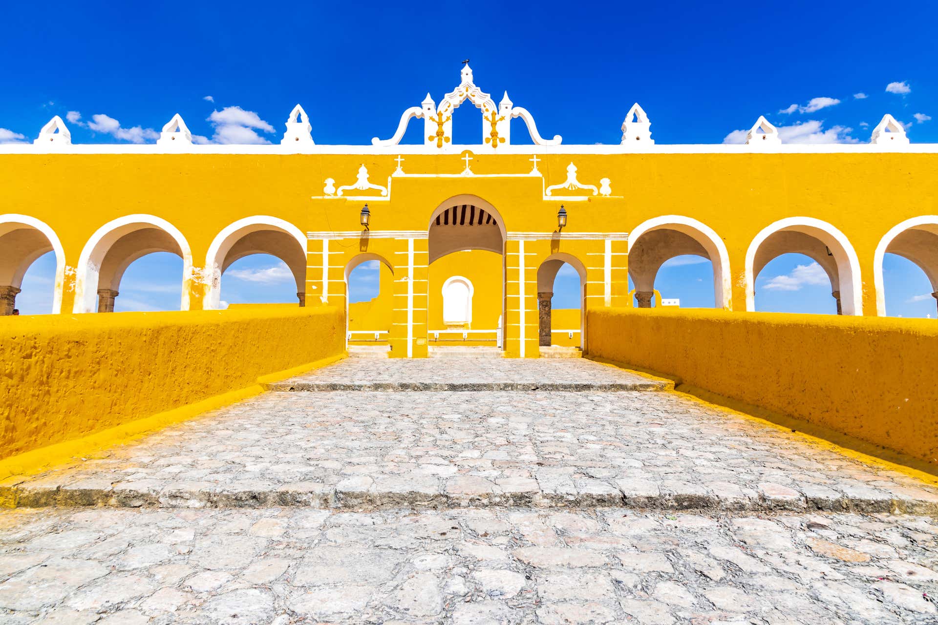Izamal & Valladolid Day Trip from Mérida - Book at Civitatis.com