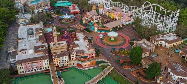 Excursión privada de 2 días a los parques de atracciones de IRTRA ...