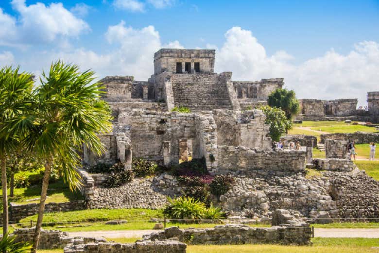Visita guiada por la zona arqueológica de Tulum - Civitatis.com