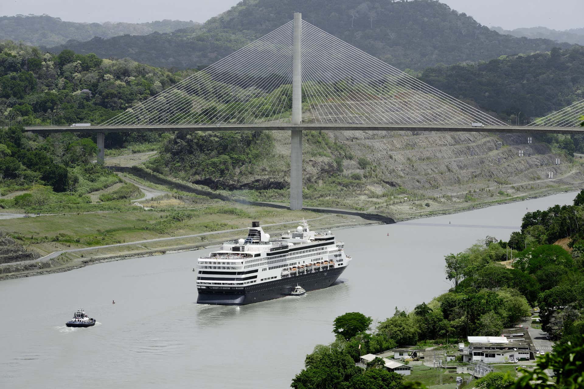 Paseo en lancha por el canal de Panamá y el lago Gatún, Ciudad de Panamá